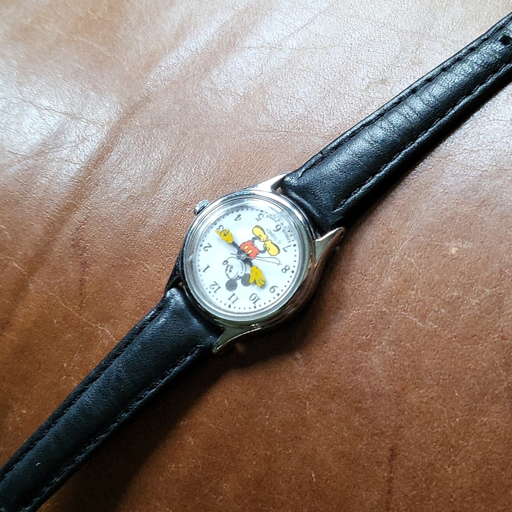 Vintage Lorus Mickey Mouse Watch - Gem